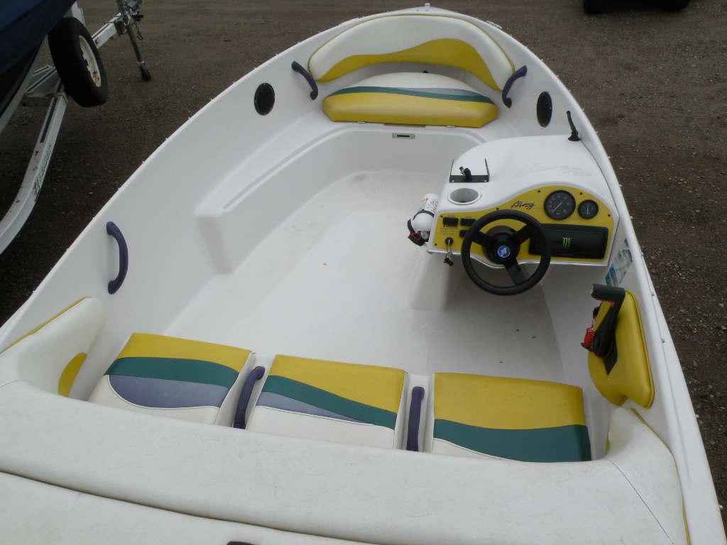 1997 Four Winns 115 hp jet boat w/trailer SN-FWNMR075C797