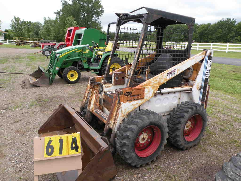 M700 Bobcat skid steer SN-4957B1683??