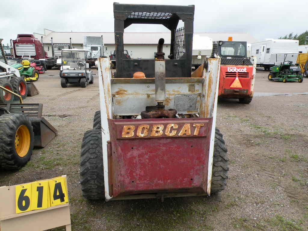 M700 Bobcat skid steer SN-4957B1683??