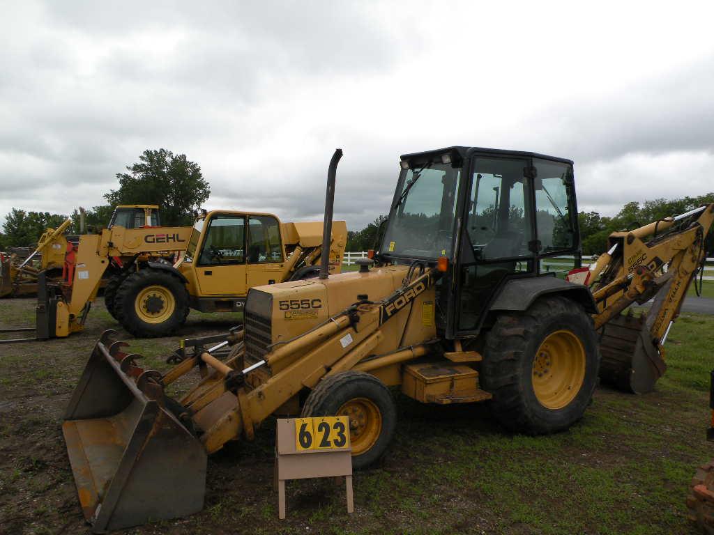 Ford 555C Backhoe