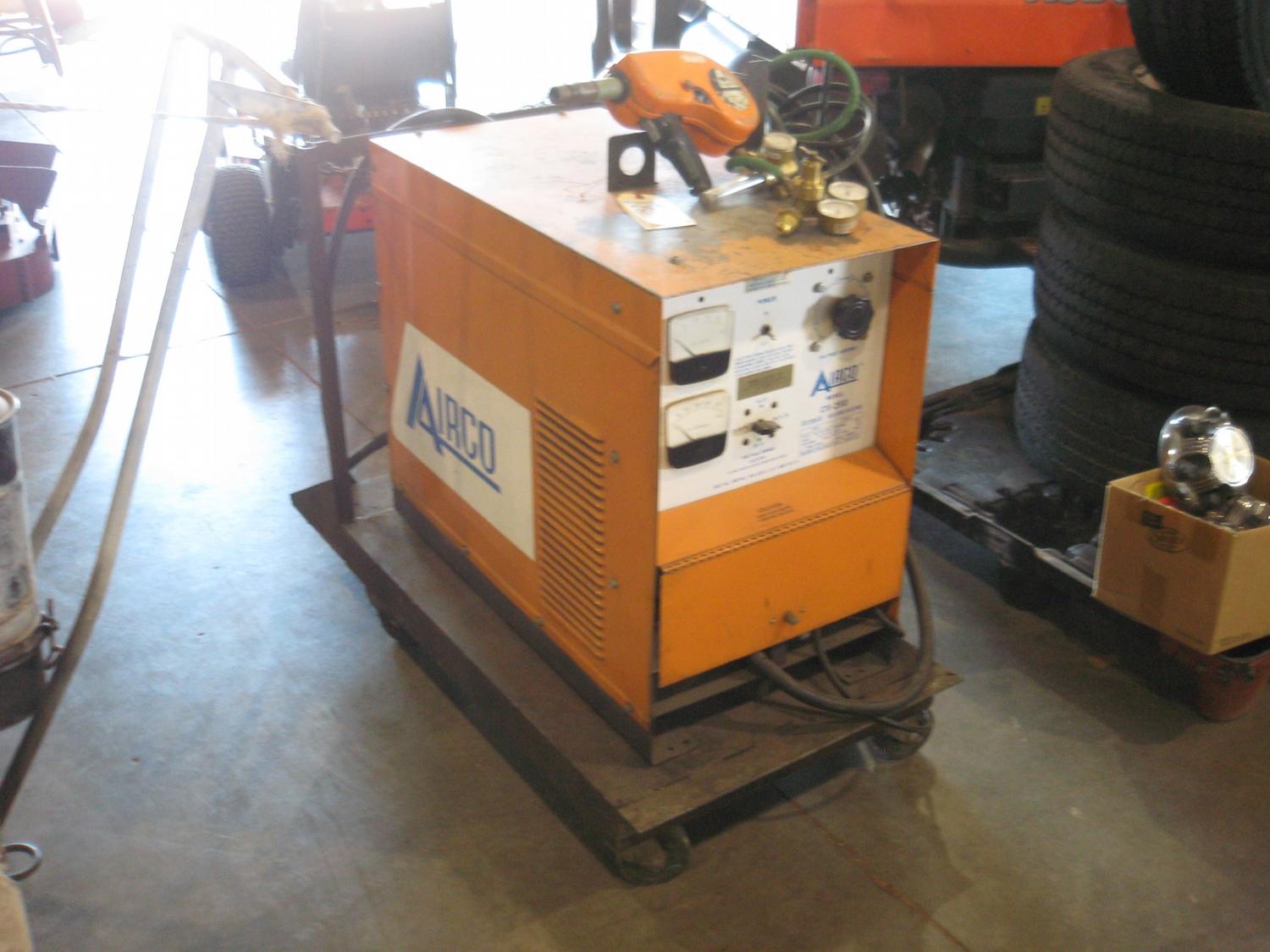 AIRCO CV-250 AIRCOMATIC WELDING MACHINE W/ GUN,