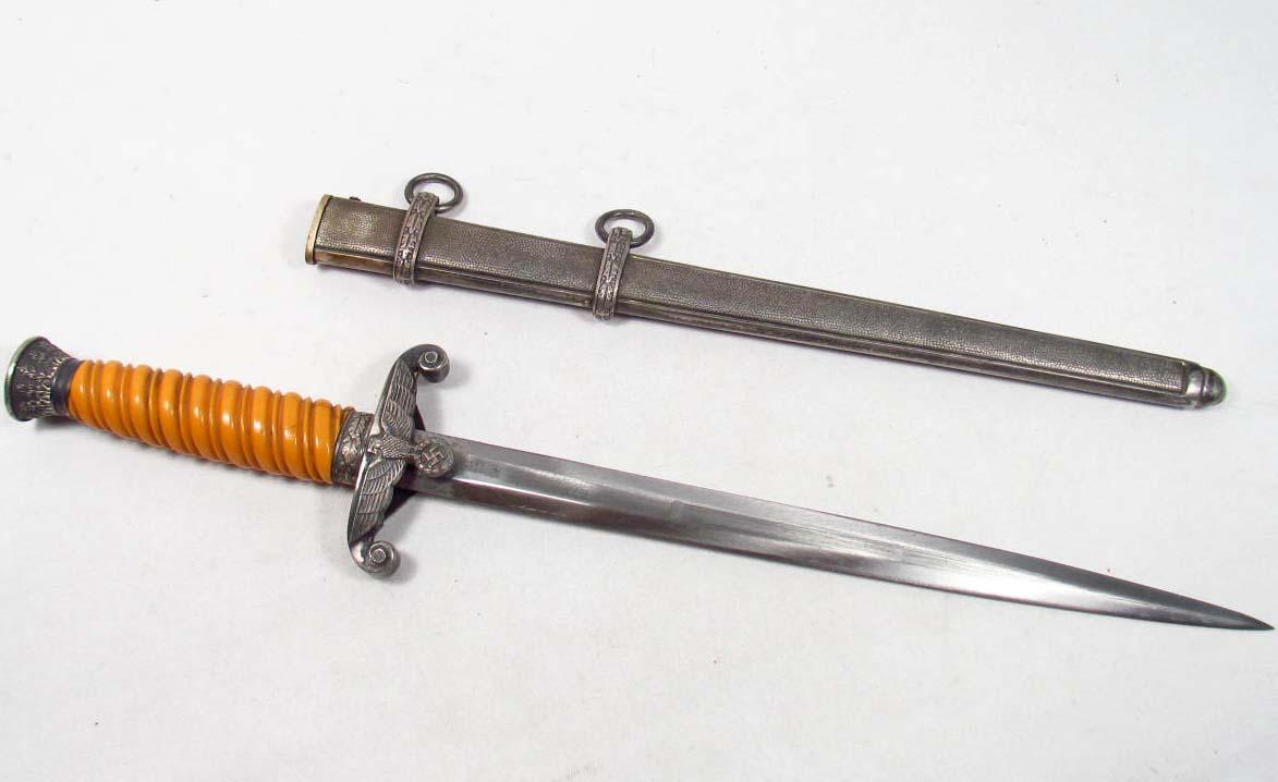 GERMAN NAZI ARMY DAGGER W/ SCABBARD