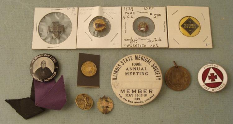 11 Vintage Service & Member Pins, Buttons Chicago