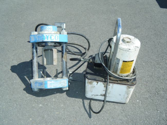 Dayco EC-30 Hydraulic Crimping Machine