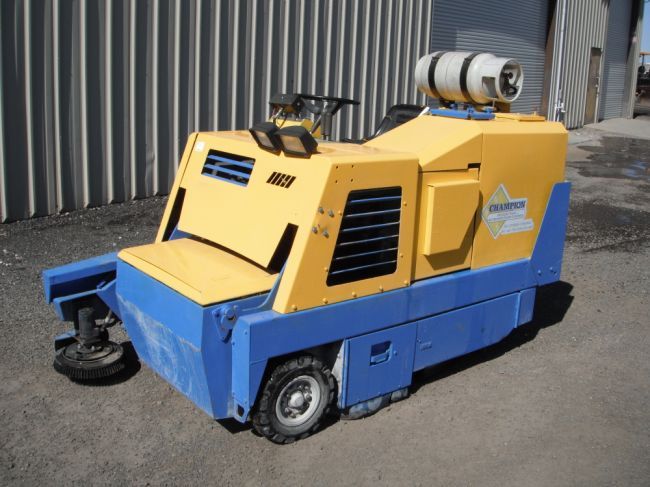 Power Boss TSS / 80-LD Floor Scrubber / Sweeper