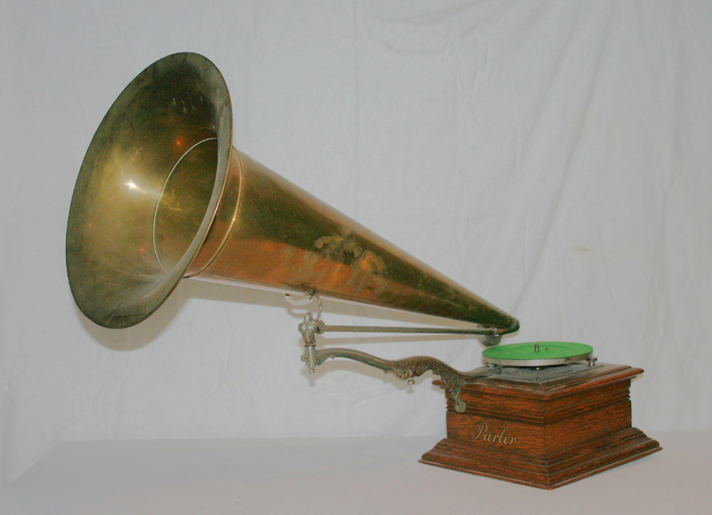 Phonograph - Parlor - Brass Horn