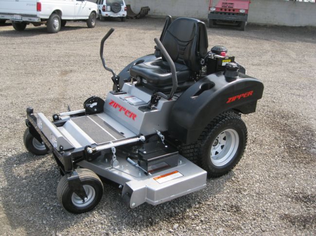 2011 Zipper VR31K60 Zero Turn Lawn Mower