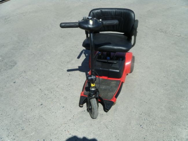 Pride Pep Pal MM222 3-Wheeled Electric Scooter