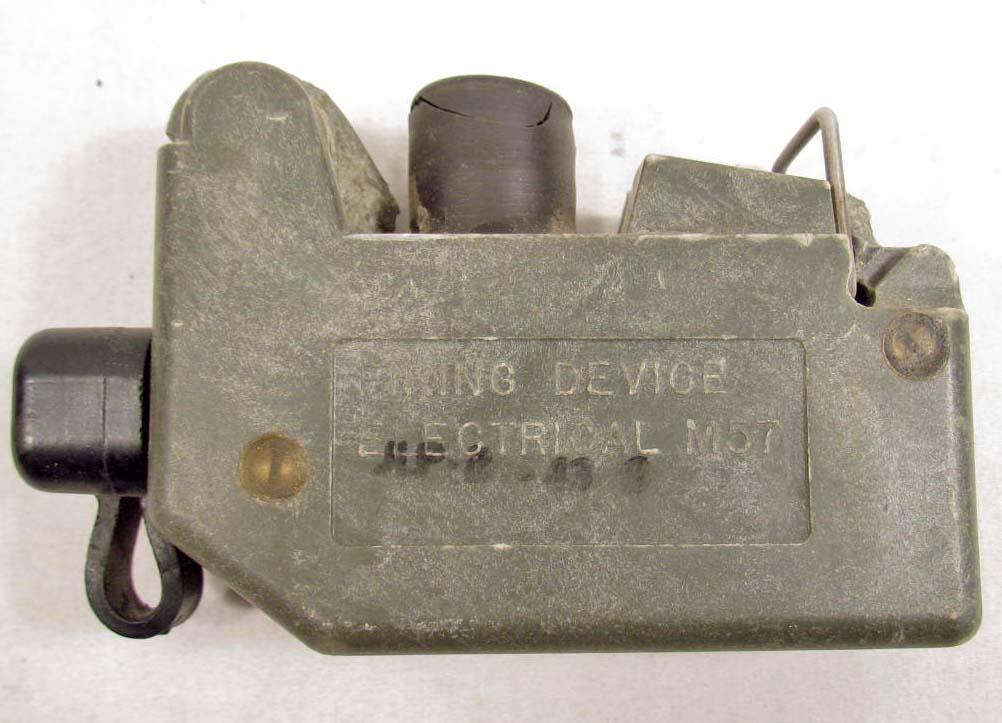 US VIET NAM ERA FRONT HALF CLAYMORE MINE BLASTING DEVICE