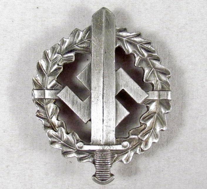 GERMAN NAZI BADGE - MARKED ON BACK