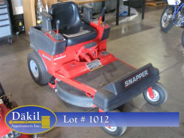 SNAPPER SCRAMBLER HI VAC 33” RIDING MOWER, SER: 50211133