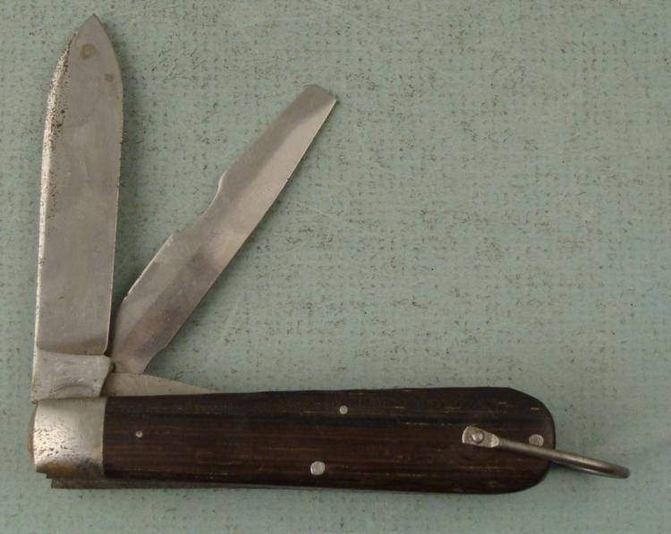 WWII U.S. MILITARY CAMILLUS FIELD FOLDING KNIFE