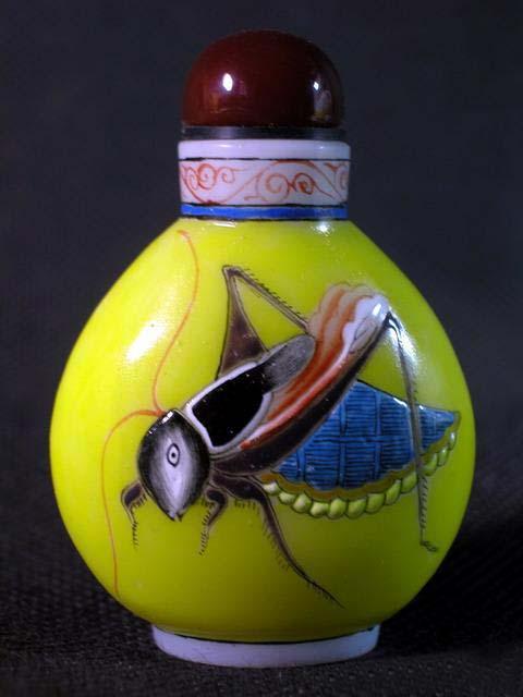 Insect Design Colour Glass Snuff Bottle, SIGNED MWF970