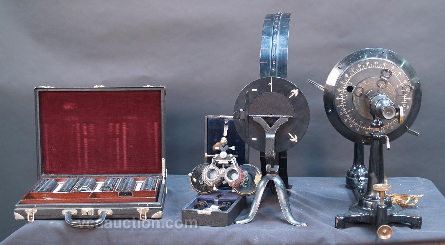 Vintage Countertop Cast-Iron Universal Ophthalmometer