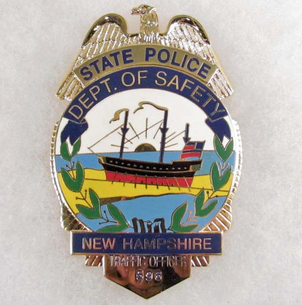 NEW HAMPSHIRE STATE POLICE DEPARTMENT OF SAFETY TRAFFIC OFFICER LAW BADGE