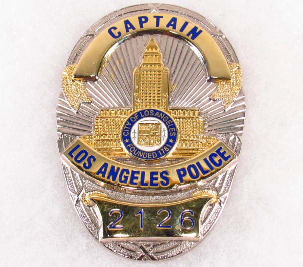 MOVIE PROP LOS ANGELES POLICE DEPARTMENT LAPD CAPTAIN LAW BADGE
