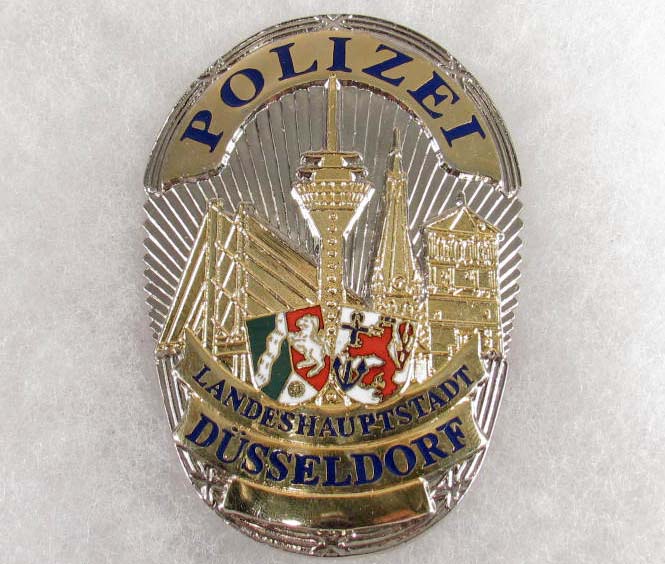 GERMAN DUSSELDORF GERMAN POLIZEI POLICE LAW BADGE