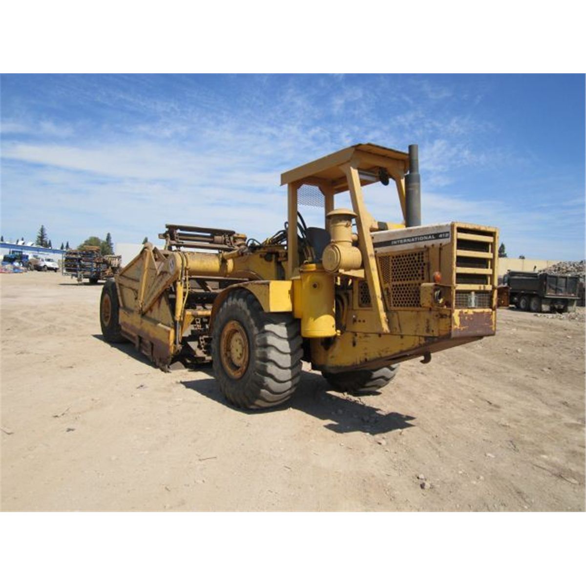 1973 International 412 Elevating Motor Scraper