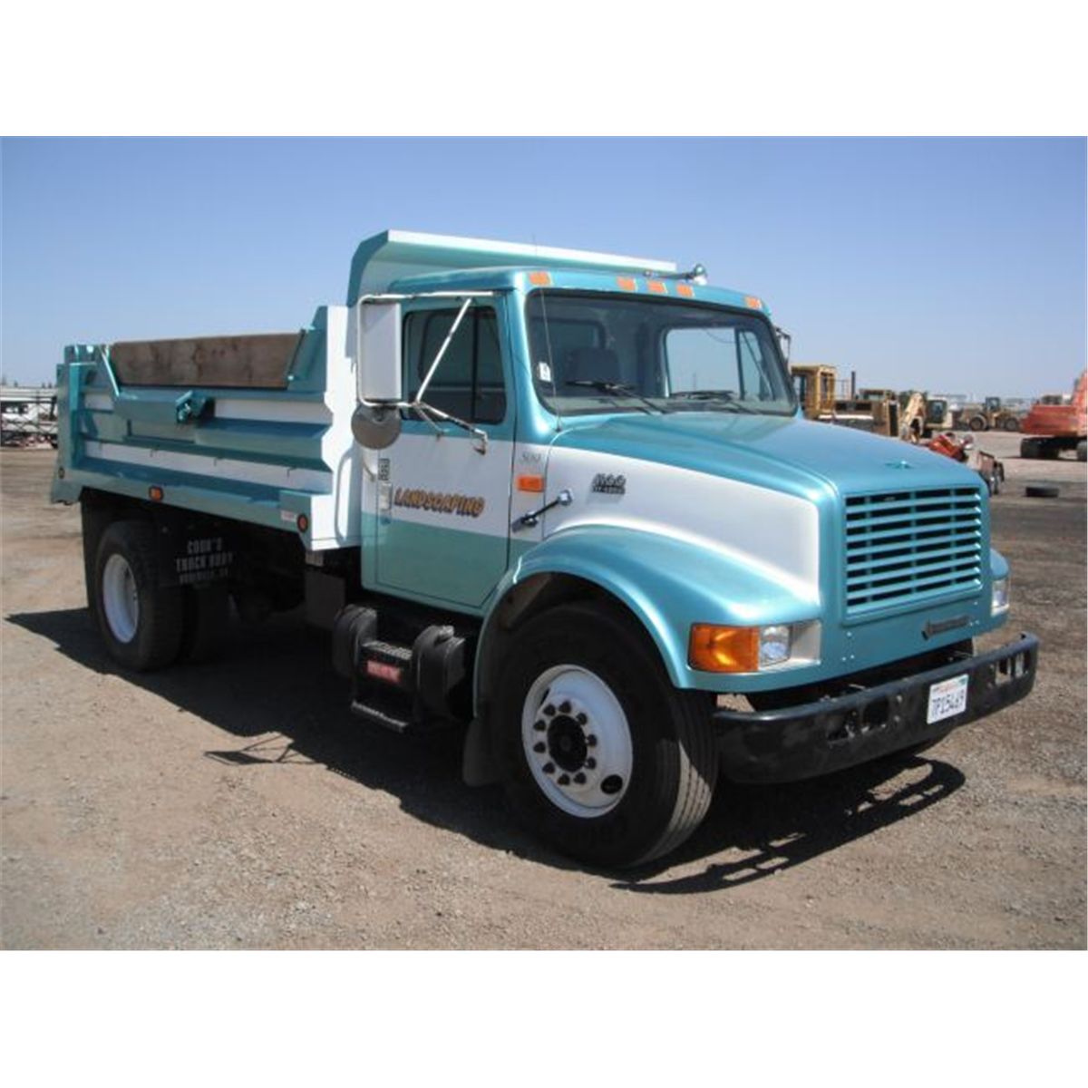 2000 International 4900 S/A 5-Yard Dump Truck