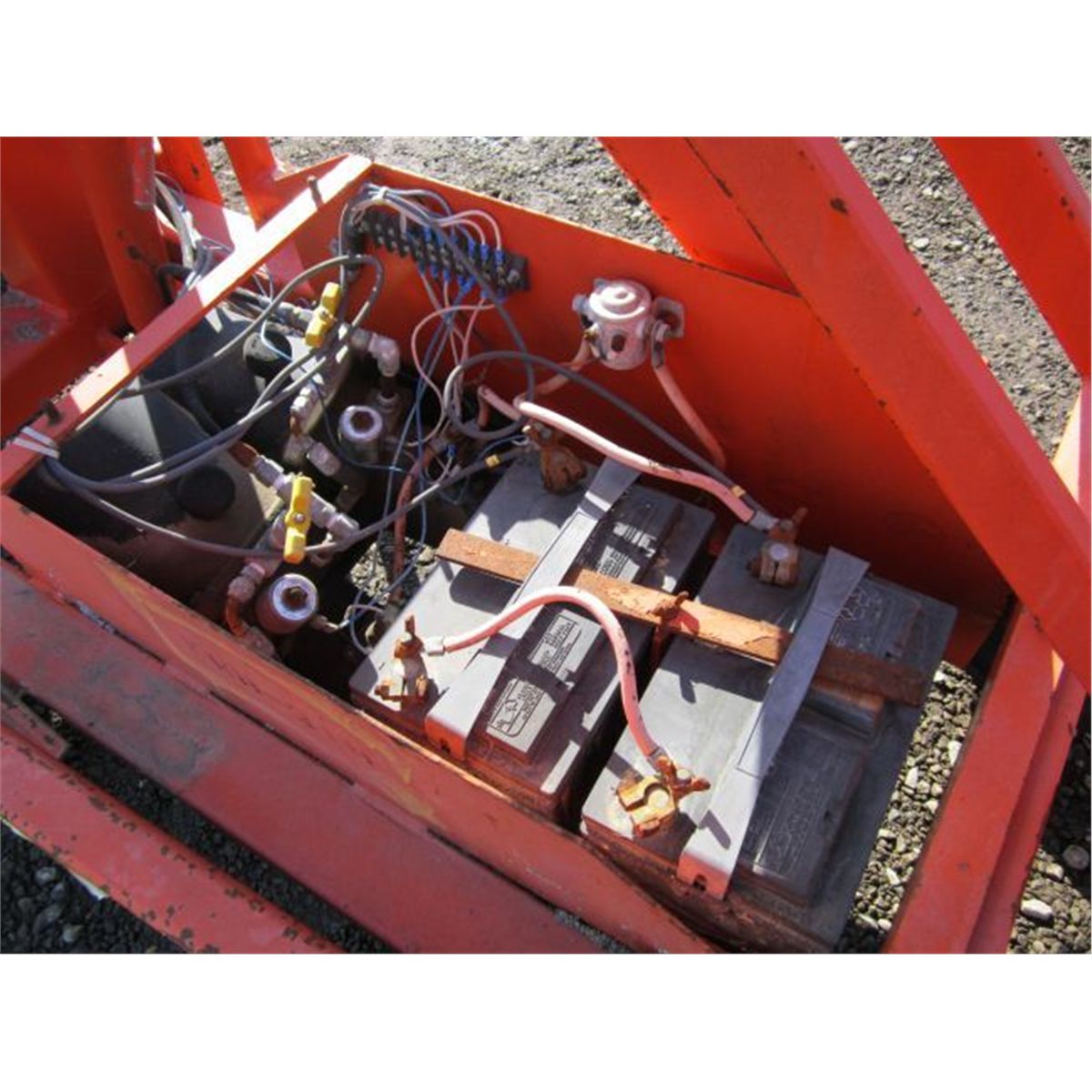 Topper Super II Electric Scissor Basket Lift