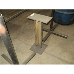 I-BEAM STAND