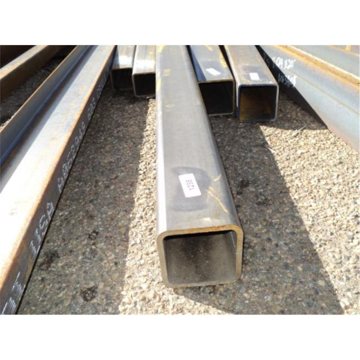 STEEL SQUARE BEAM