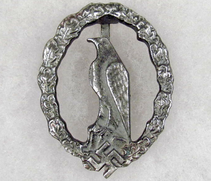 GERMAN NAZI LUFTWAFFE BADGE