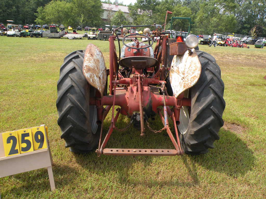 Ford 8N tractor w/loader & 3PT