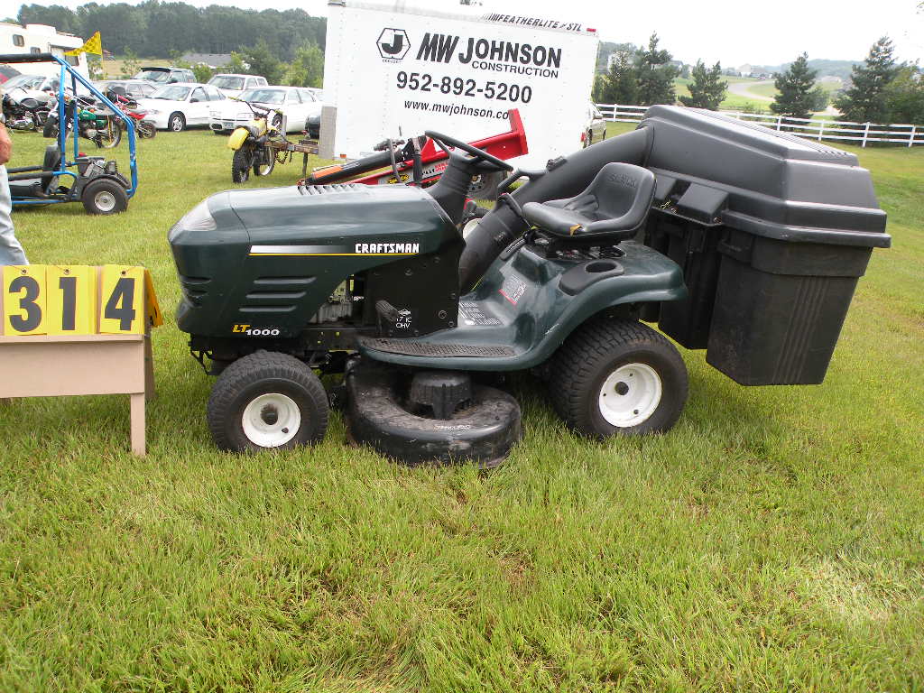 Craftsman LT1000 42" deck & 3 bag bagger SN 121001C005544