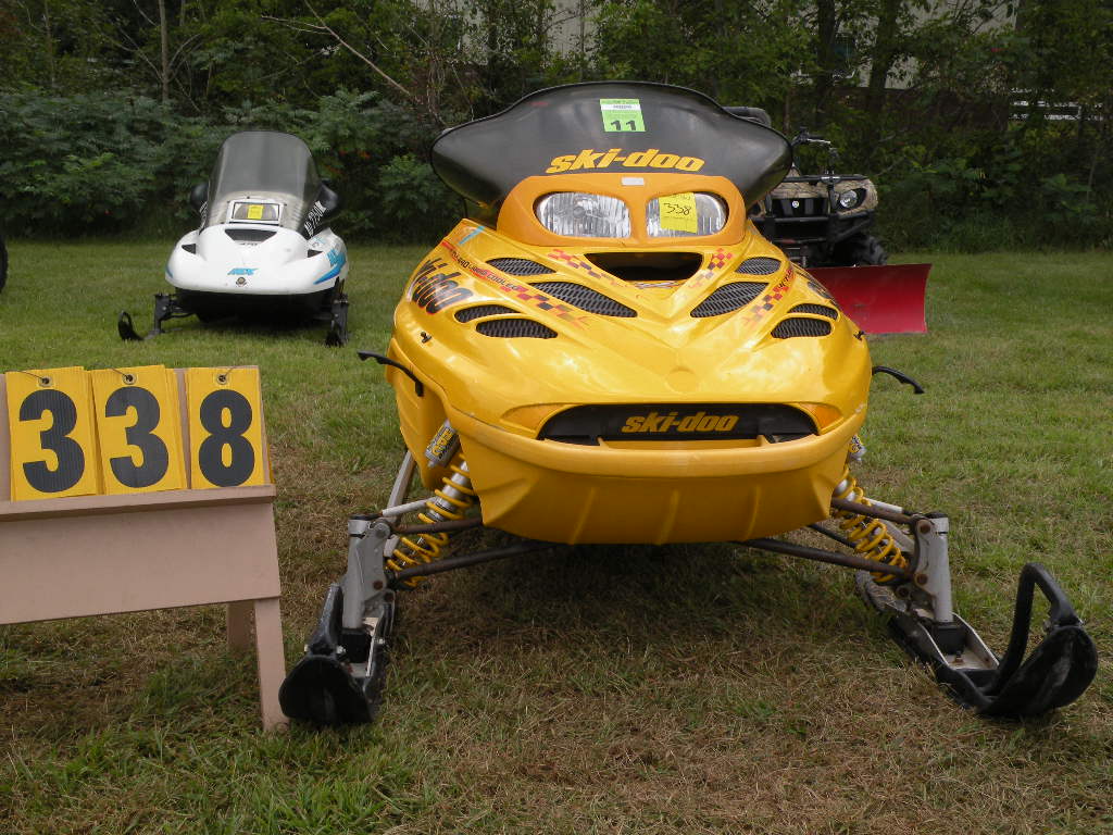 2001 Ski Doo 440 MXZ X SN 2BRS171521V000198