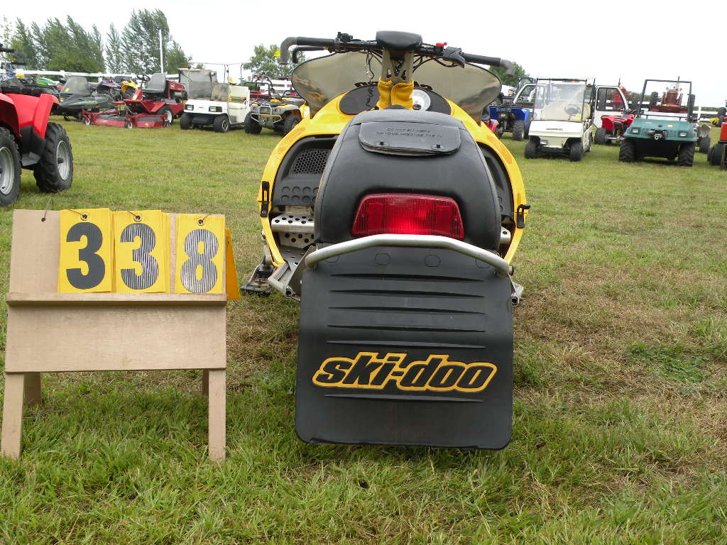 2001 Ski Doo 440 MXZ X SN 2BRS171521V000198