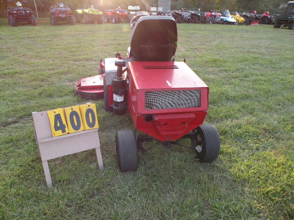 Toro Groundsmaster 220 SN-790186