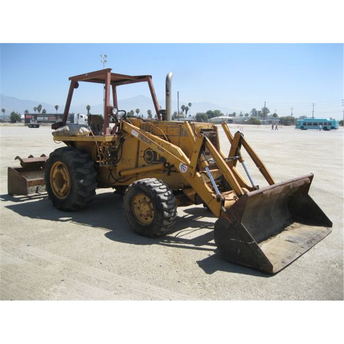 1992 Case 480F LL 4x4 Skip Loader