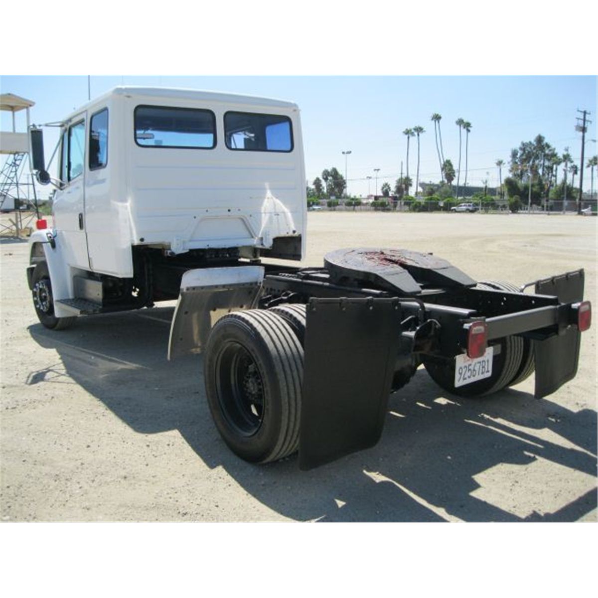 1998 Freightliner FL60 S/A Extra Cab Truck Tractor