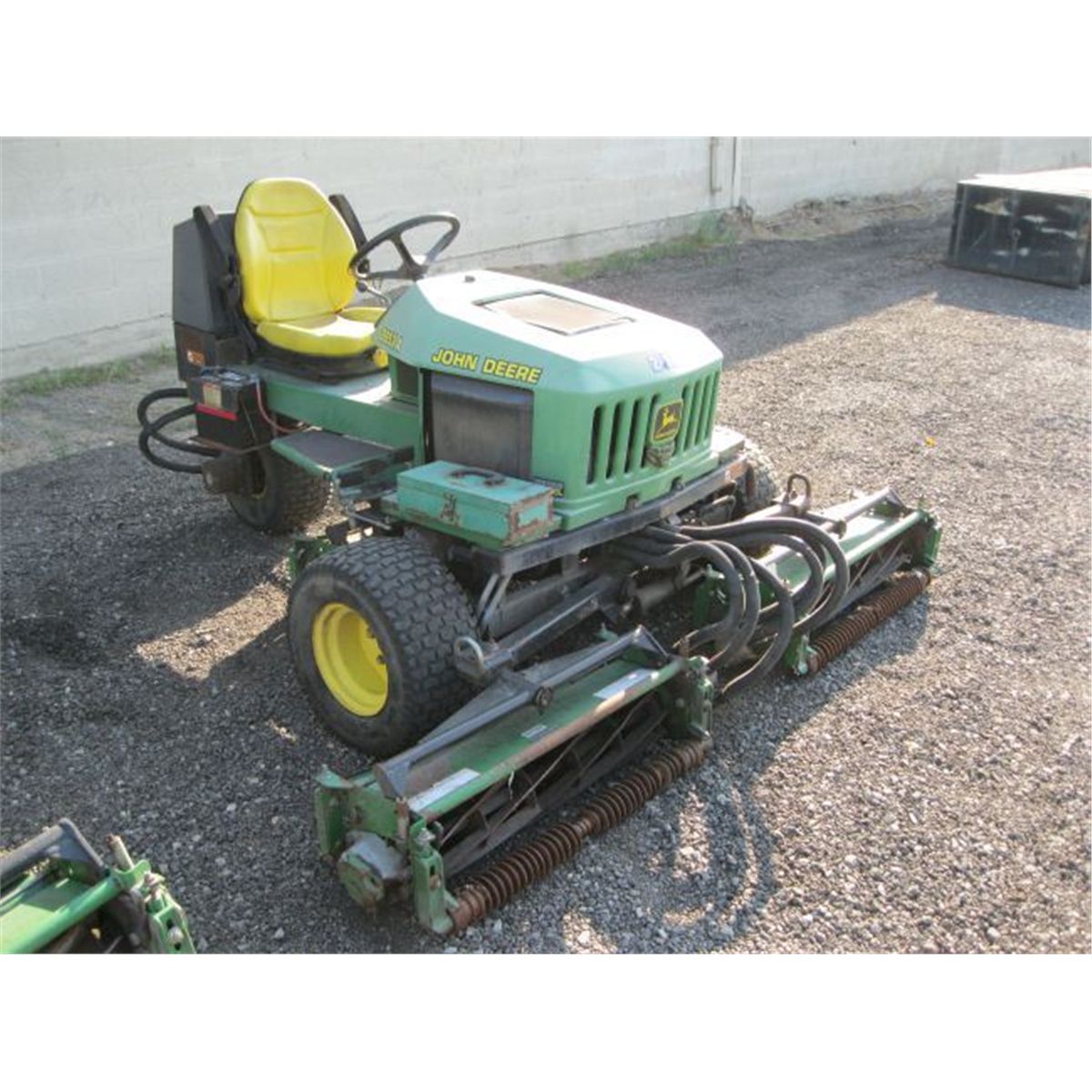John Deere 2653A 3-Wheel Ride On Reel Mower