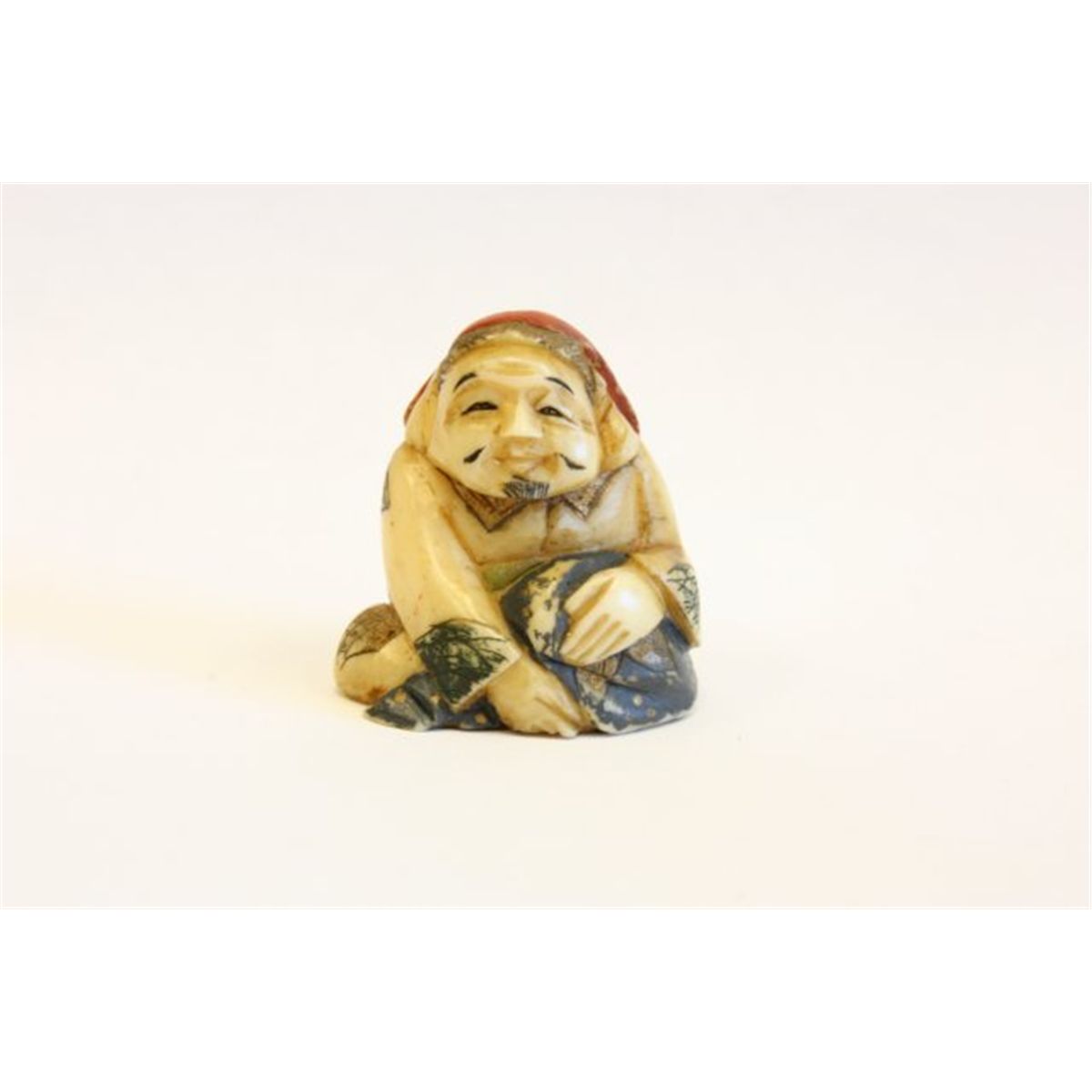 5 small bone Chinese figurines