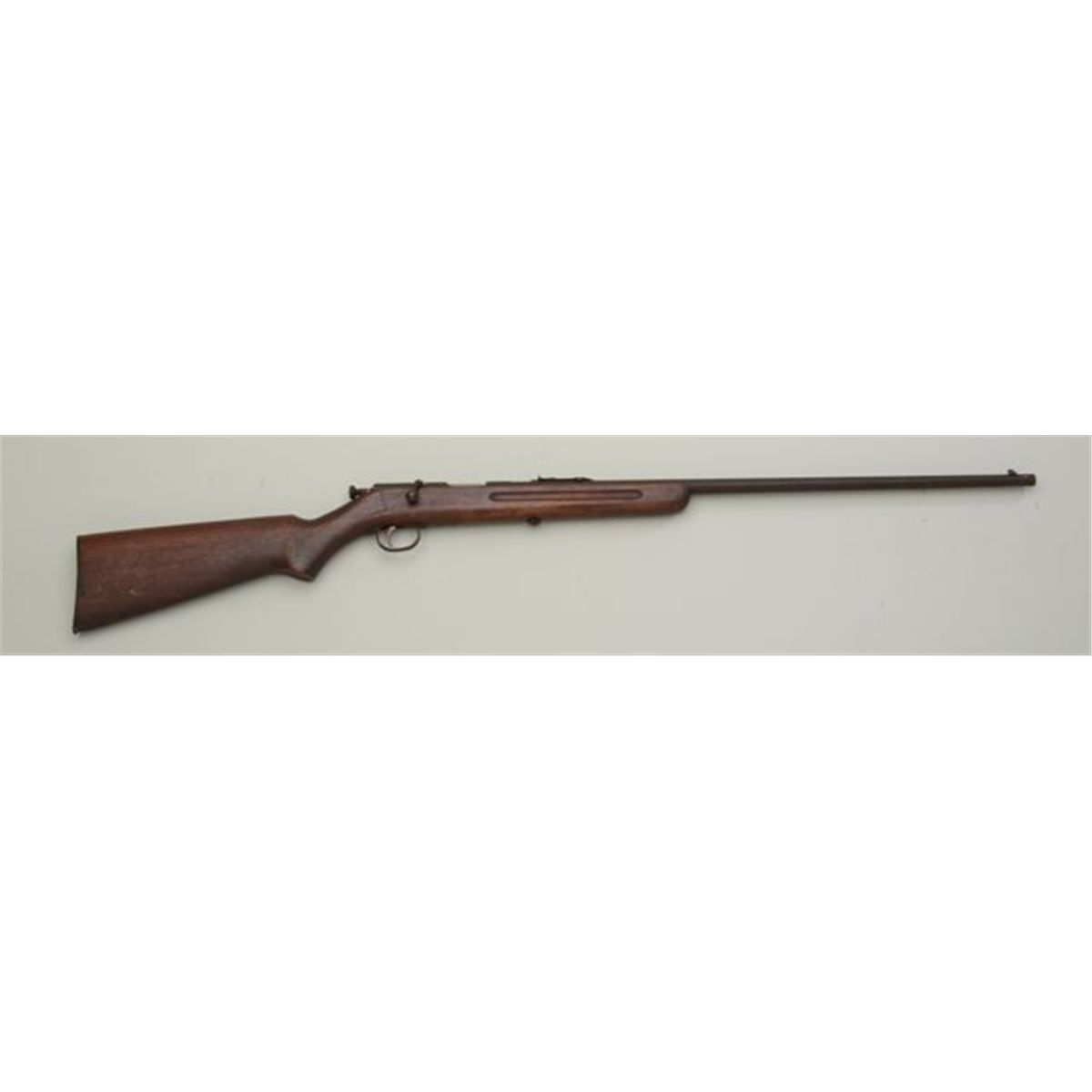 Remington Model 33 bolt-action rifle, .22 short, long or long rifle cal ...