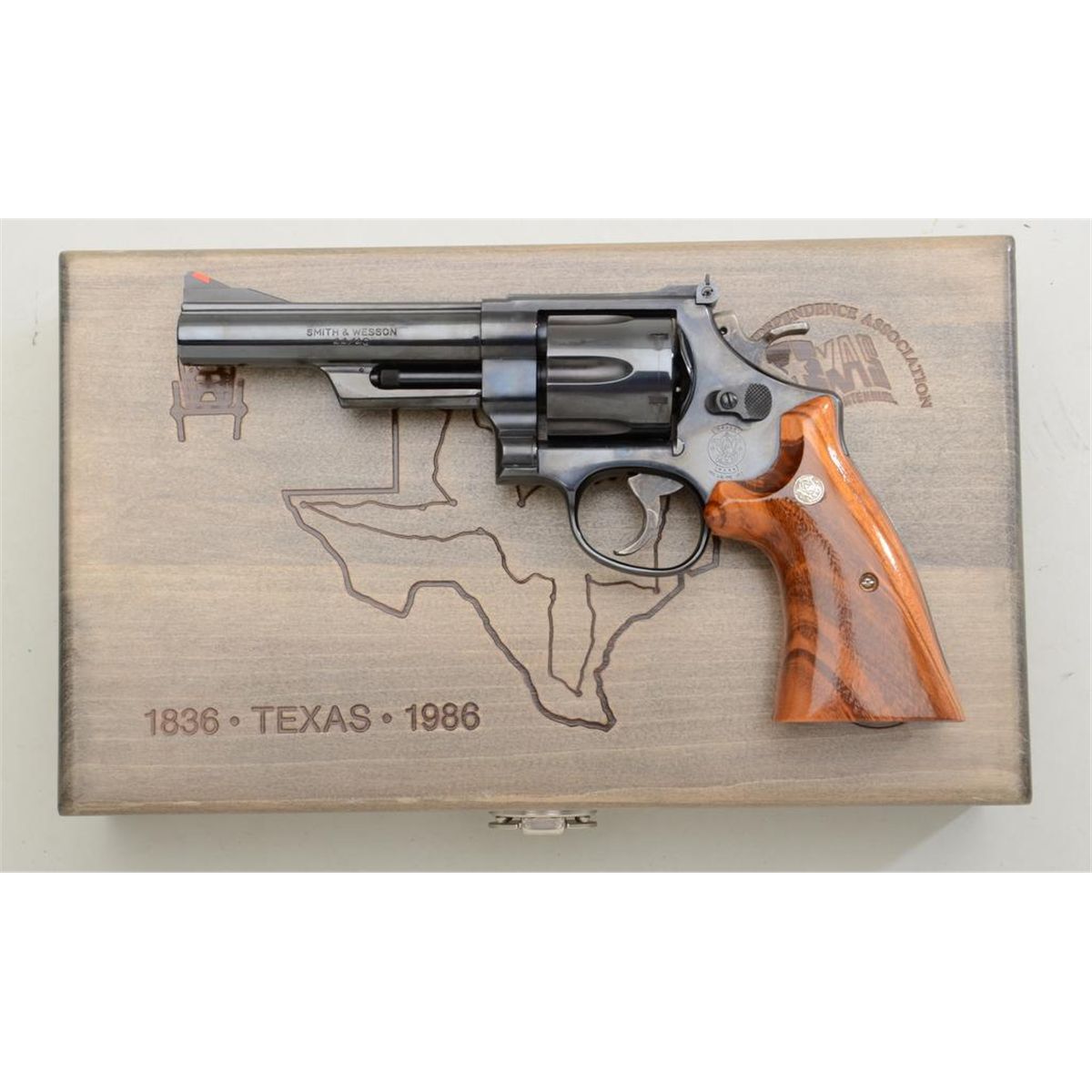 Smith & Wesson Model 544 DA revolver, Texas Sesquicentennial (1836 ...