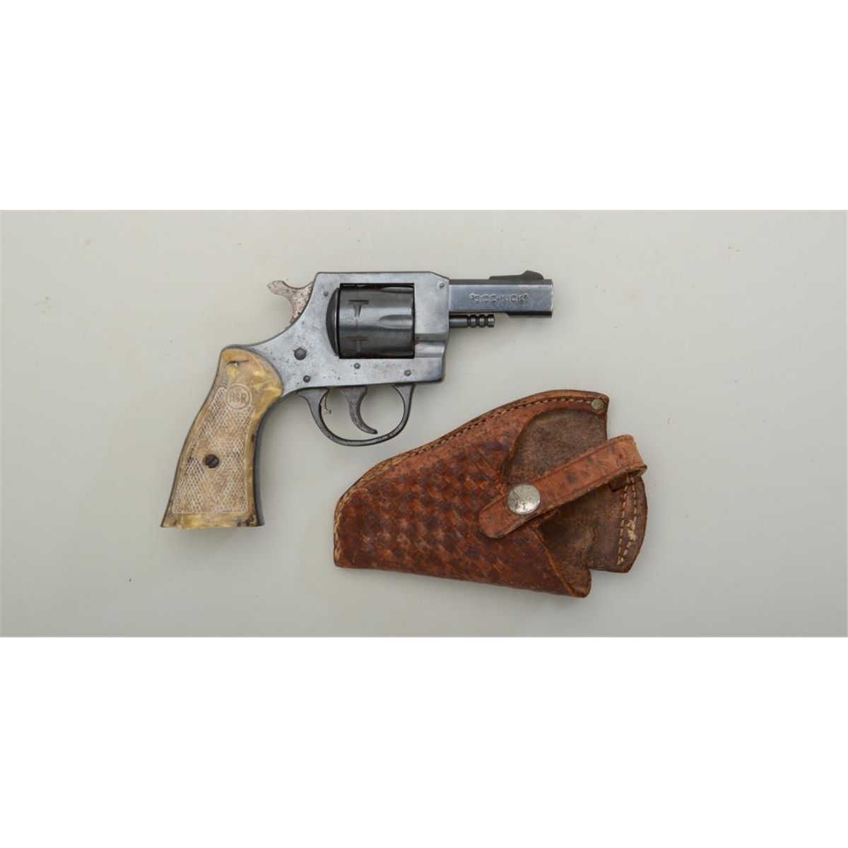 H&R Model 732 “SIDE KICK” DA revolver, .32 cal., 2-1/2” barrel, blue ...