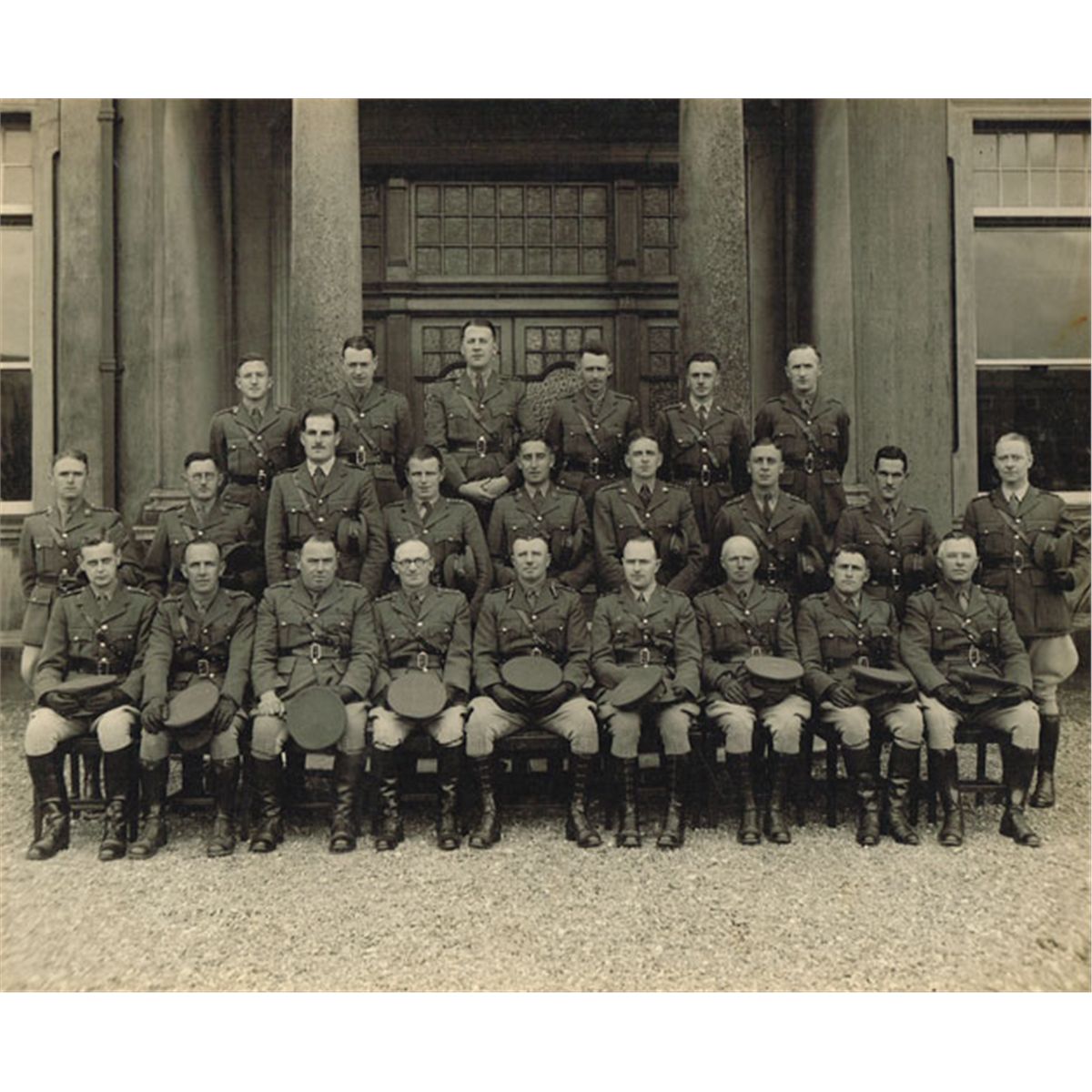 1945-46: Irish Army officer group photographs