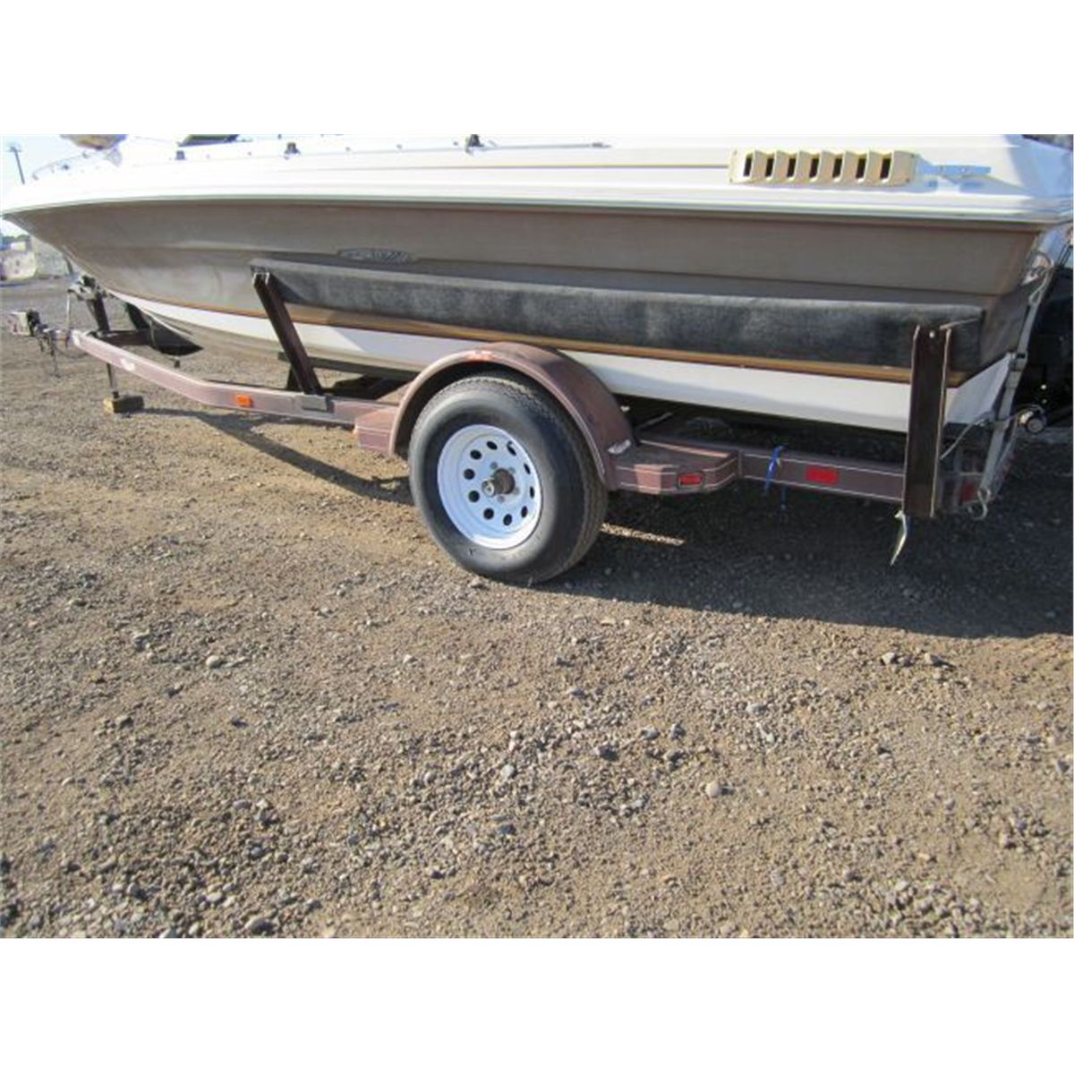 1985 Trail-Rite S/A 18' V-Hull Boat Trailer