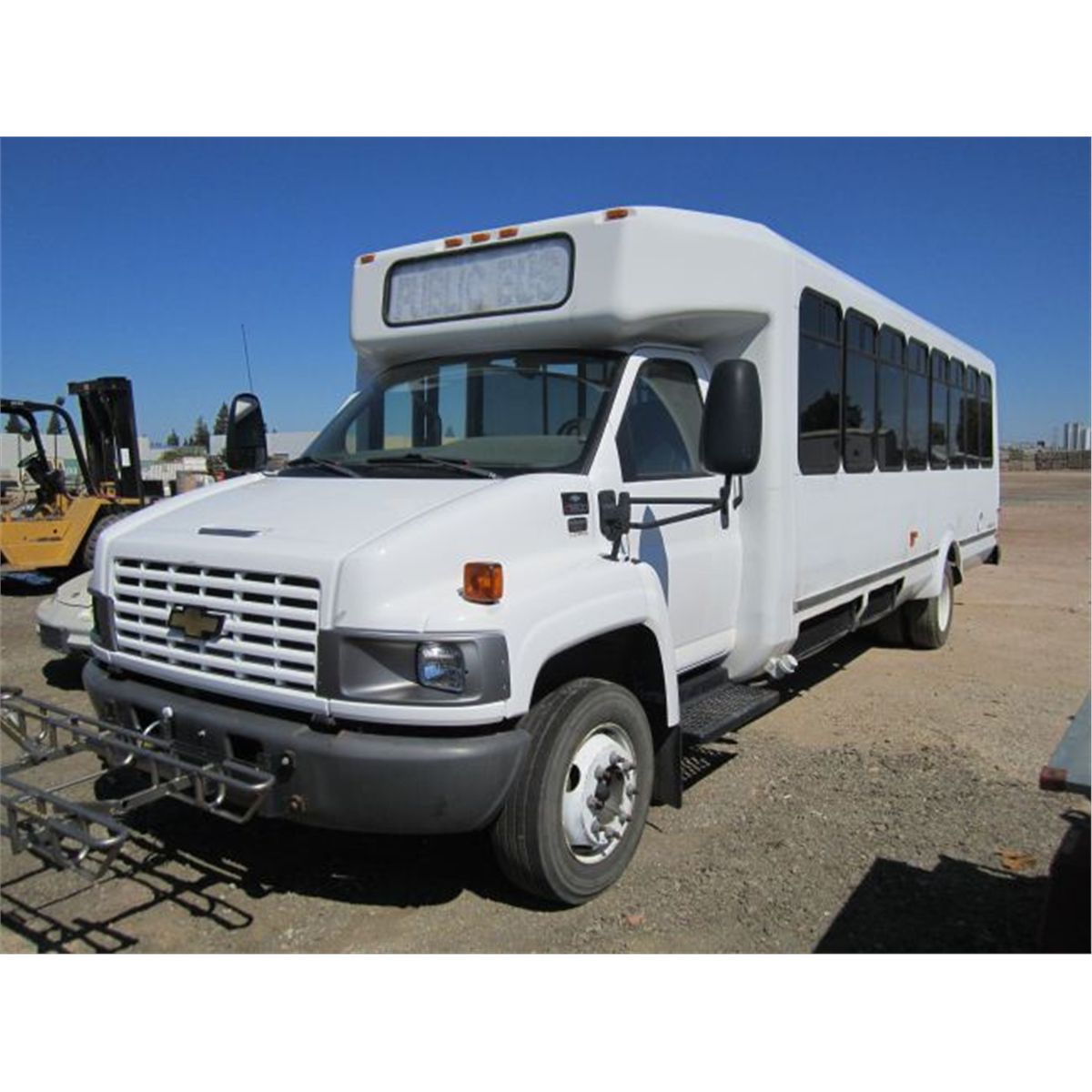 2004 Chevrolet C5500 Aero Elite S/A Transit Bus