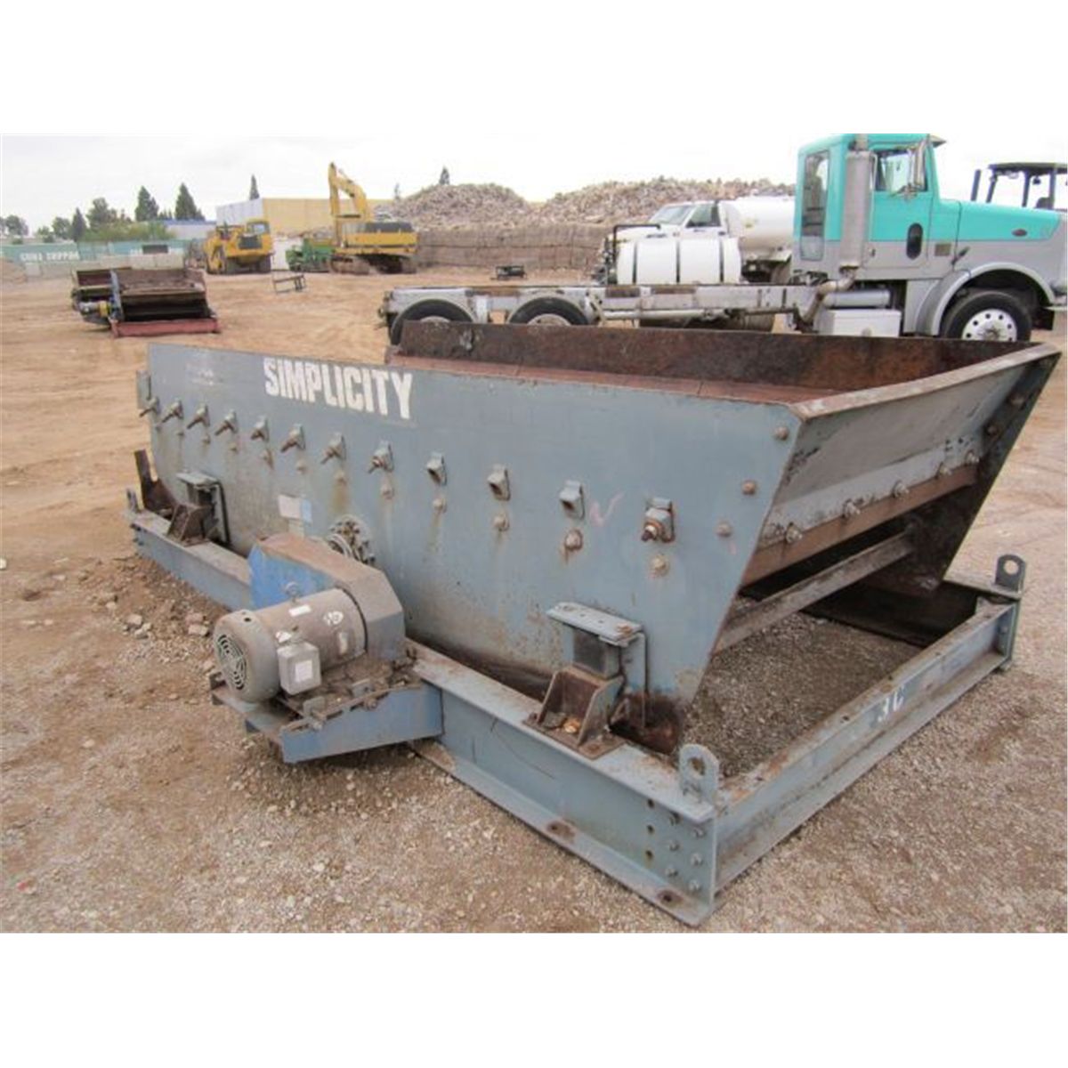 Simplicity 5'x12' Vibratory Rock Shaker Screen