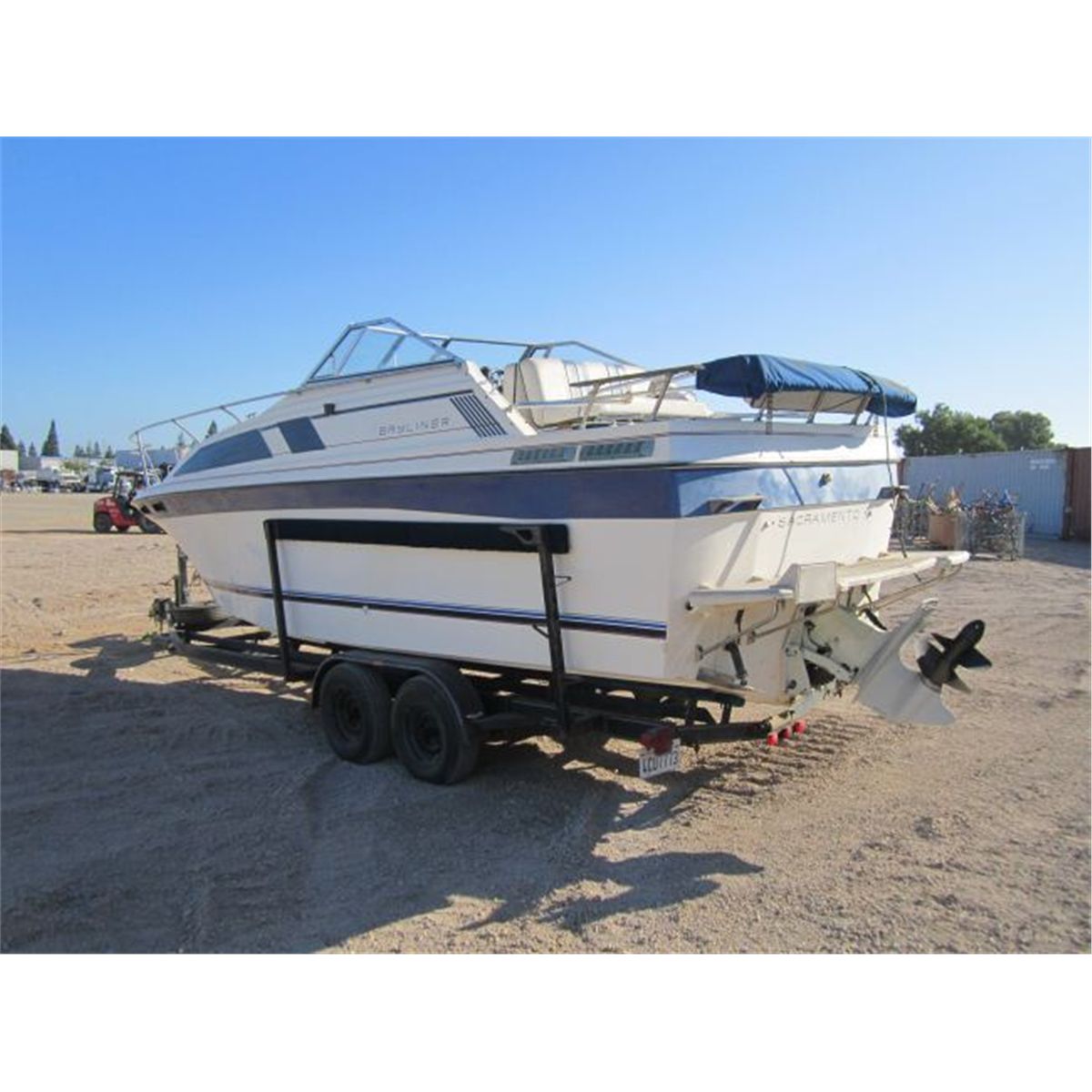 1984 Bayliner 25' V-Hull Cabin Cruiser