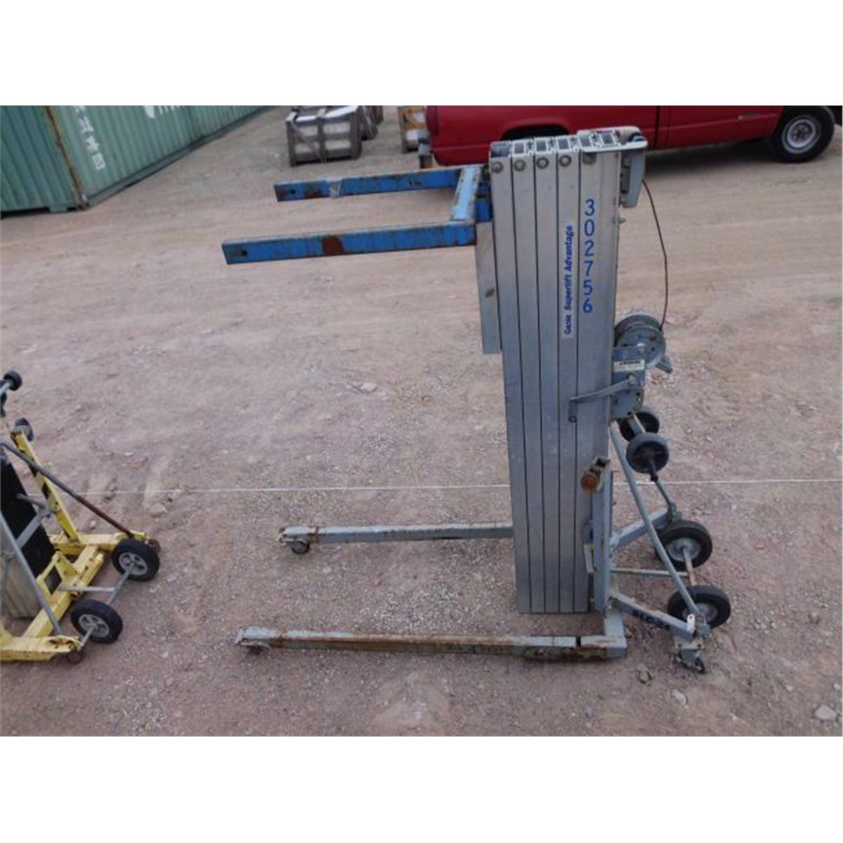 Genie SLA-25 Superlift Advantage Material Lift