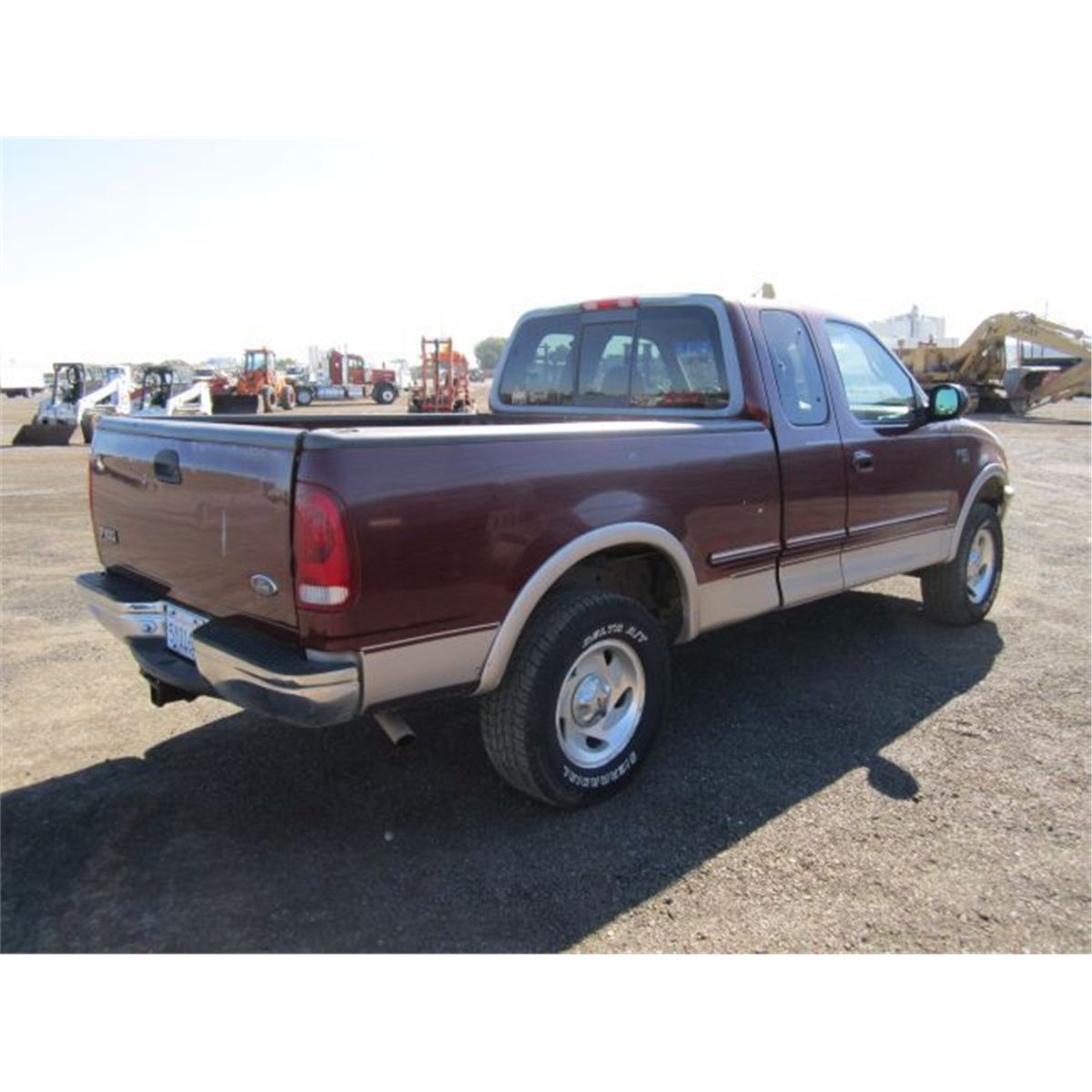 1998 Ford F150 Lariat 3-Door Xtra Cab 4x4 Pickup