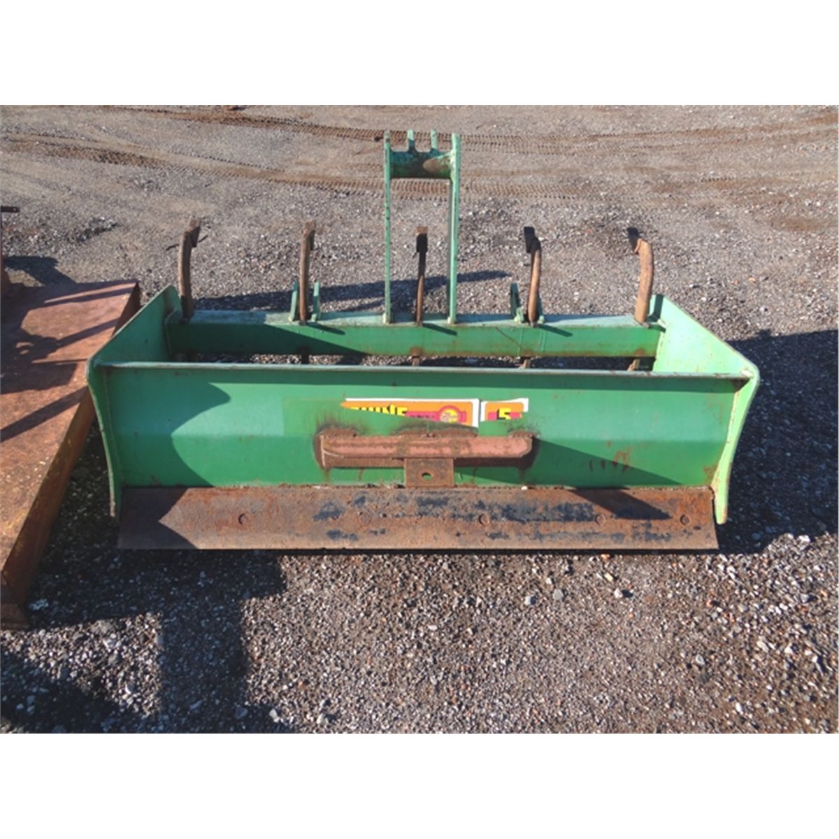 MODERN 5' BOX BLADE W/RIPPER TEETH;