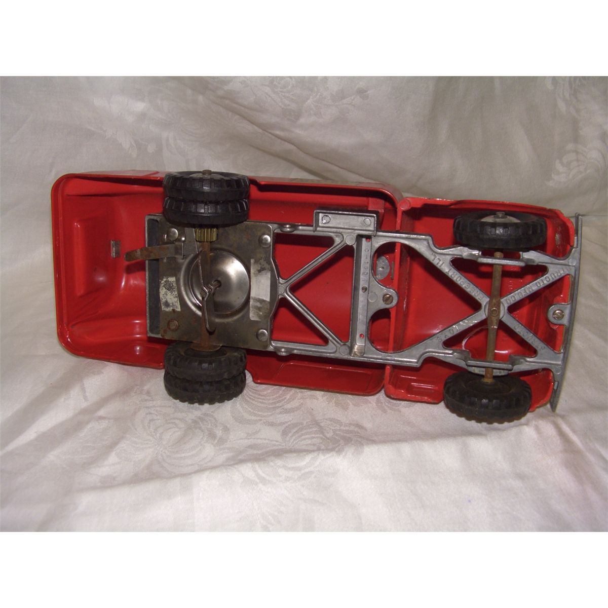 wind up Structo 66 toyland oil Company w/box