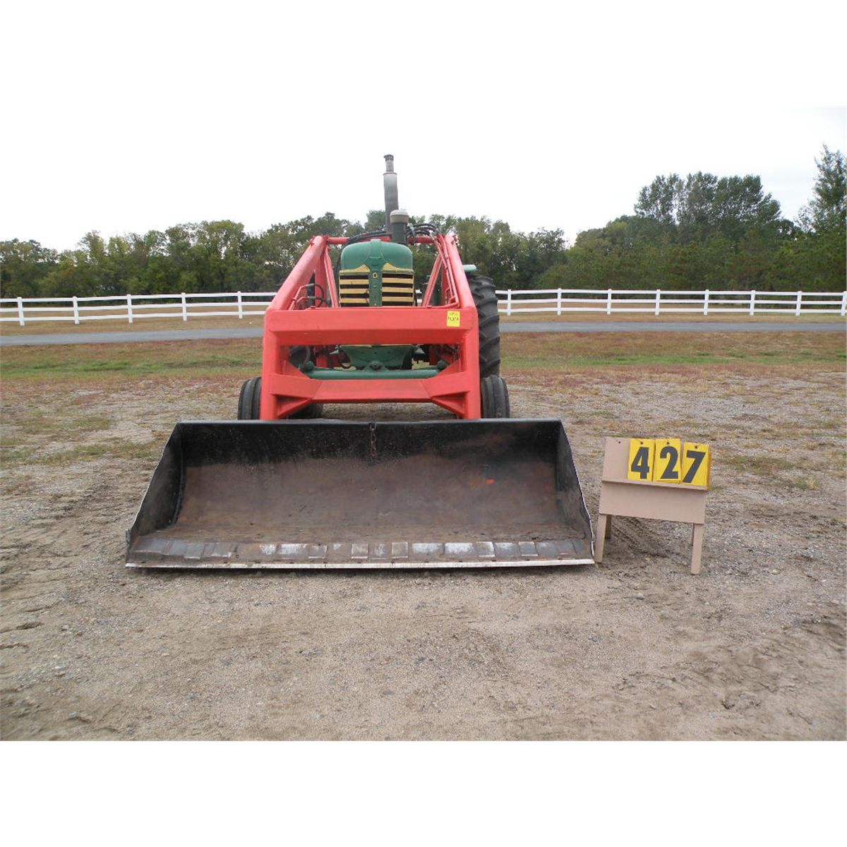 Oliver 88 w/Dual all hydraulic Loader