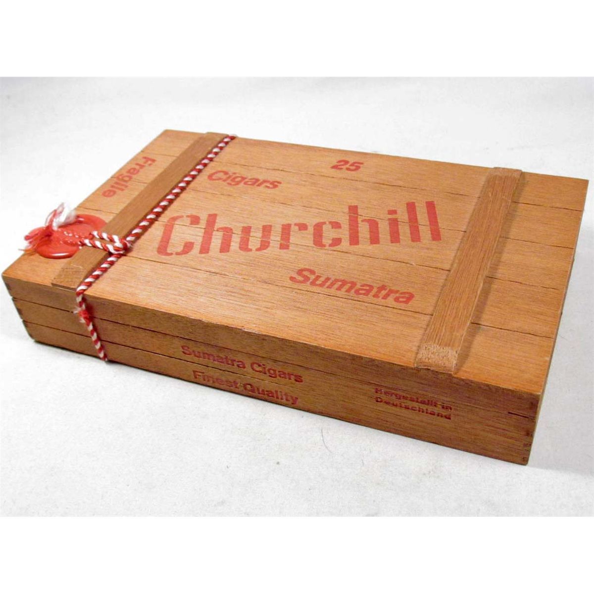 VINTAGE SUMATRA CHURCHILL EMPTY WOOD CIGAR BOX